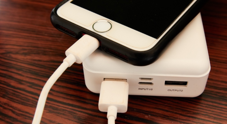 Guide to Buying a Portable Charger for Every Type of Device | Knowledge Sky